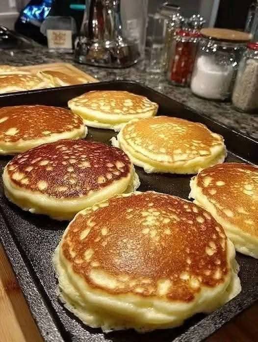 Fluffy Pancakes Recipe - Yummy Recipes